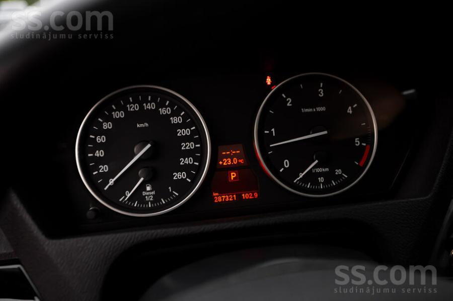 Grey BMW X5 2012 in Jelgava, with an engine capacity of 3.00 L and mileage of 0 thousand km for 10500 €, photo 32 on AUTOMOTO.COM.LV