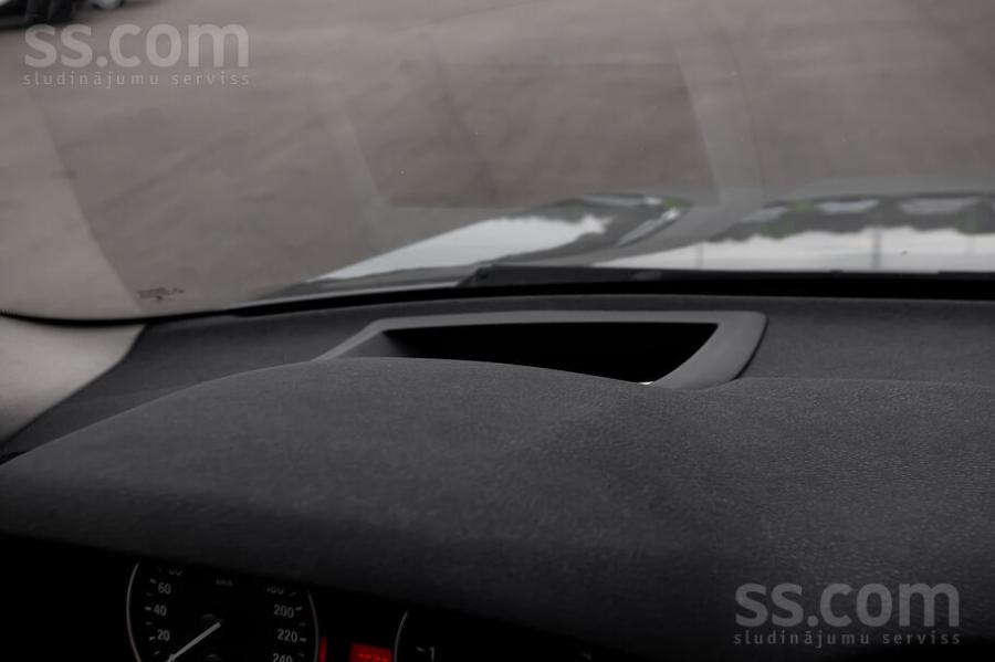 Grey BMW X5 2012 in Jelgava, with an engine capacity of 3.00 L and mileage of 0 thousand km for 10500 €, photo 33 on AUTOMOTO.COM.LV