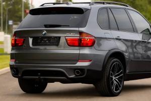 Pelēks BMW X5 2012 Jelgava, ar dzinēja tilpumu 3.00 L un nobraukumu 287 tūkst. km par 10500 €, foto 6 vietnē AUTOMOTO.COM.LV
