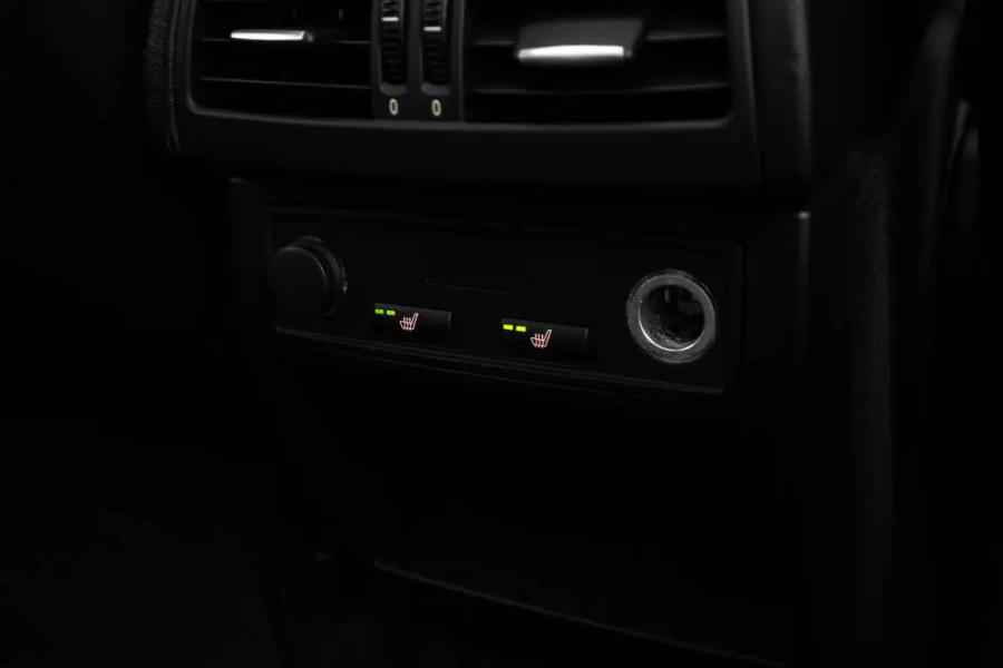 Pelēks BMW X5 2012 Jelgava, ar dzinēja tilpumu 3.00 L un nobraukumu 287 tūkst. km par 10500 €, foto 13 vietnē AUTOMOTO.COM.LV