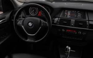 Pelēks BMW X5 2012 Jelgava, ar dzinēja tilpumu 3.00 L un nobraukumu 287 tūkst. km par 10500 €, foto 16 vietnē AUTOMOTO.COM.LV