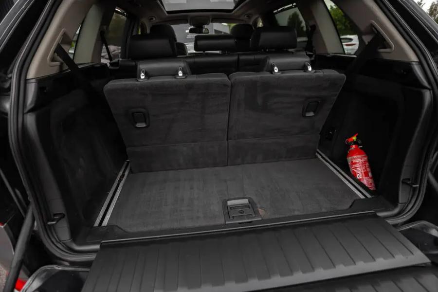 Pelēks BMW X5 2012 Jelgava, ar dzinēja tilpumu 3.00 L un nobraukumu 287 tūkst. km par 10500 €, foto 18 vietnē AUTOMOTO.COM.LV