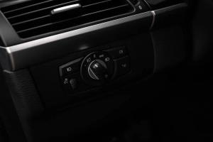 Pelēks BMW X5 2012 Jelgava, ar dzinēja tilpumu 3.00 L un nobraukumu 287 tūkst. km par 10500 €, foto 23 vietnē AUTOMOTO.COM.LV