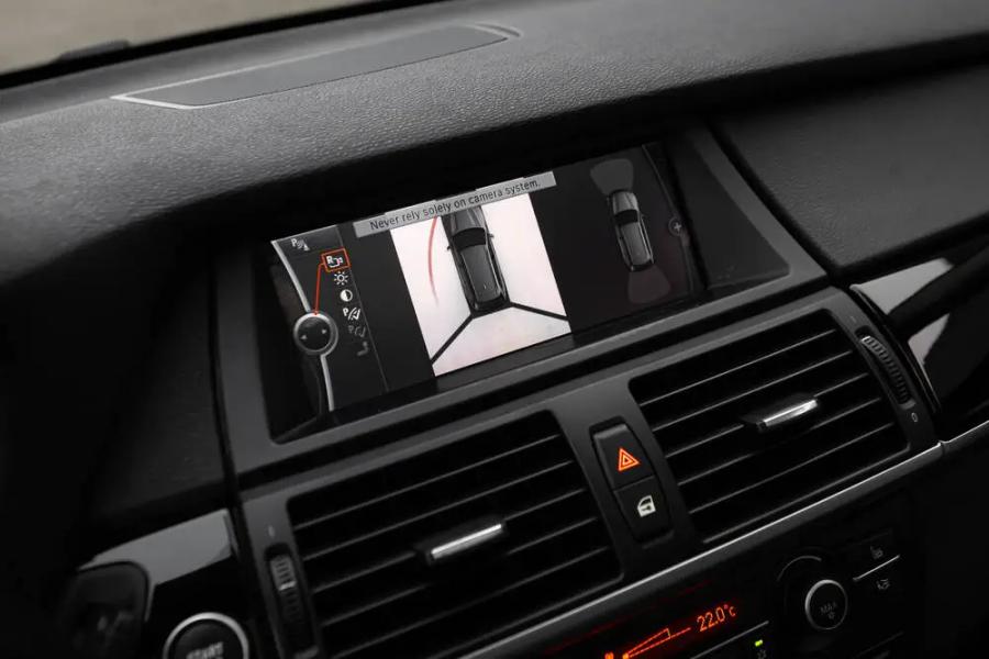 Pelēks BMW X5 2012 Jelgava, ar dzinēja tilpumu 3.00 L un nobraukumu 287 tūkst. km par 10500 €, foto 29 vietnē AUTOMOTO.COM.LV