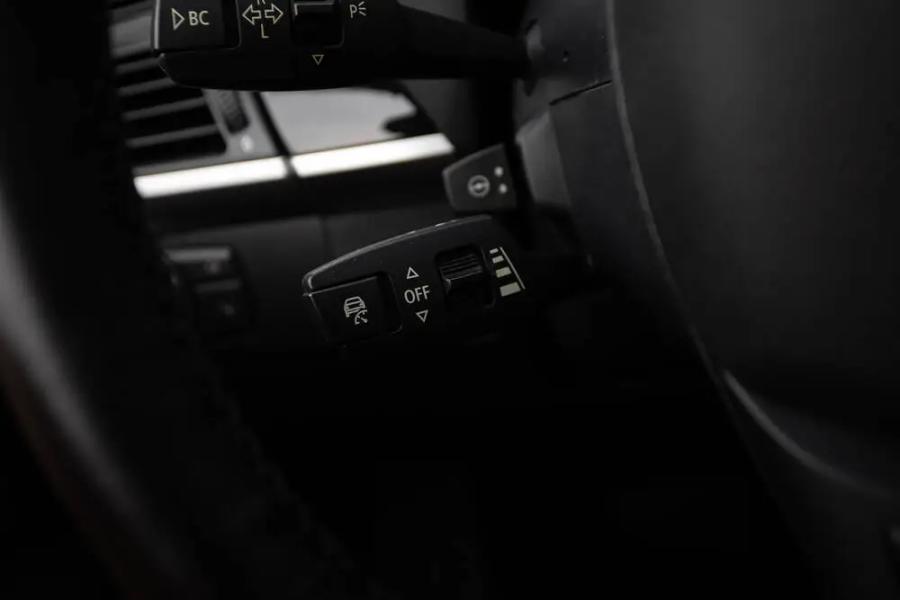 Pelēks BMW X5 2012 Jelgava, ar dzinēja tilpumu 3.00 L un nobraukumu 287 tūkst. km par 10500 €, foto 31 vietnē AUTOMOTO.COM.LV