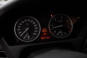 Pelēks BMW X5 2012 Jelgava, ar dzinēja tilpumu 3.00 L un nobraukumu 287 tūkst. km par 10500 €, foto 32 vietnē AUTOMOTO.COM.LV