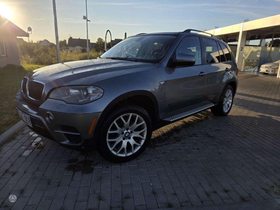 Pelēks BMW X5 2012 Molėtai, ar dzinēja tilpumu 3.50 L un nobraukumu 307 tūkst. km par 8450 €, foto 5 vietnē AUTOMOTO.COM.LV