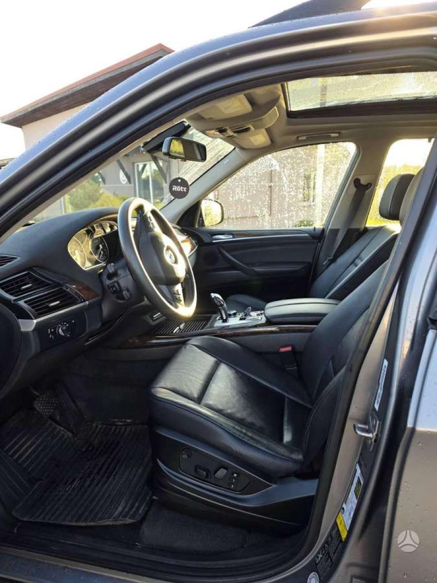 Pelēks BMW X5 2012 Molėtai, ar dzinēja tilpumu 3.50 L un nobraukumu 307 tūkst. km par 8450 €, foto 9 vietnē AUTOMOTO.COM.LV
