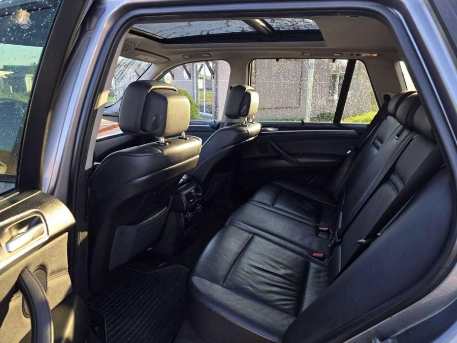 Pelēks BMW X5 2012 Molėtai, ar dzinēja tilpumu 3.50 L un nobraukumu 307 tūkst. km par 8450 €, foto 10 vietnē AUTOMOTO.COM.LV