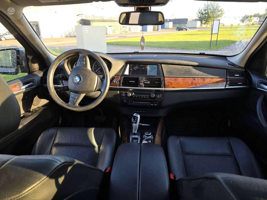 Pelēks BMW X5 2012 Molėtai, ar dzinēja tilpumu 3.50 L un nobraukumu 307 tūkst. km par 8450 €, foto 12 vietnē AUTOMOTO.COM.LV