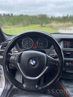 Pelēks BMW X5 2012 Saldus, ar dzinēja tilpumu 3.00 L un nobraukumu 304 tūkst. km par 12990 €, foto 15 vietnē AUTOMOTO.COM.LV