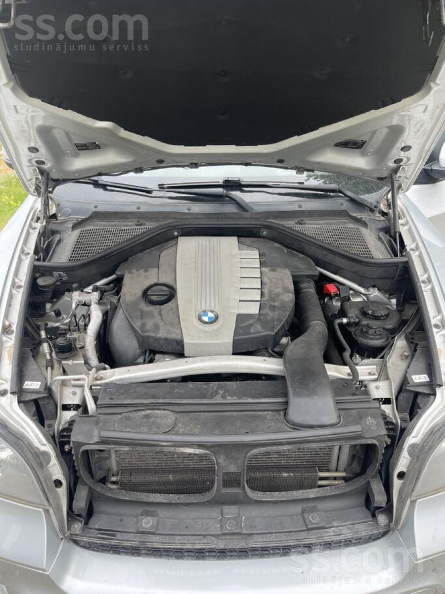 Pelēks BMW X5 2012 Saldus, ar dzinēja tilpumu 3.00 L un nobraukumu 304 tūkst. km par 12990 €, foto 20 vietnē AUTOMOTO.COM.LV