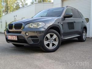 Pelēks BMW X5 2012 Rīga, ar dzinēja tilpumu 3.00 L un nobraukumu 262 tūkst. km par 11500 €, foto 4 vietnē AUTOMOTO.COM.LV