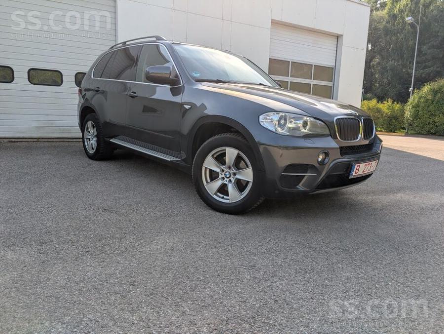 Pelēks BMW X5 2012 Rīga, ar dzinēja tilpumu 3.00 L un nobraukumu 262 tūkst. km par 11500 €, foto 6 vietnē AUTOMOTO.COM.LV