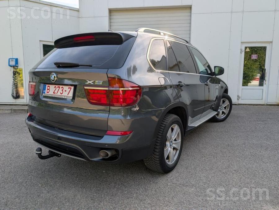 Pelēks BMW X5 2012 Rīga, ar dzinēja tilpumu 3.00 L un nobraukumu 262 tūkst. km par 11500 €, foto 10 vietnē AUTOMOTO.COM.LV