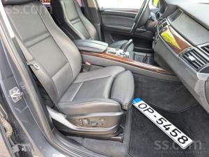 Pelēks BMW X5 2012 Rīga, ar dzinēja tilpumu 3.00 L un nobraukumu 262 tūkst. km par 11500 €, foto 19 vietnē AUTOMOTO.COM.LV