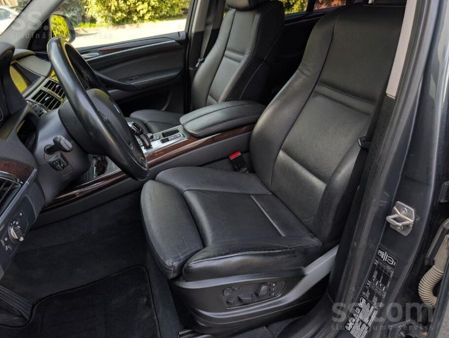 Pelēks BMW X5 2012 Rīga, ar dzinēja tilpumu 3.00 L un nobraukumu 262 tūkst. km par 11500 €, foto 20 vietnē AUTOMOTO.COM.LV