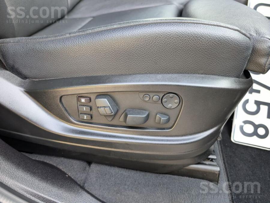 Pelēks BMW X5 2012 Rīga, ar dzinēja tilpumu 3.00 L un nobraukumu 262 tūkst. km par 11500 €, foto 21 vietnē AUTOMOTO.COM.LV