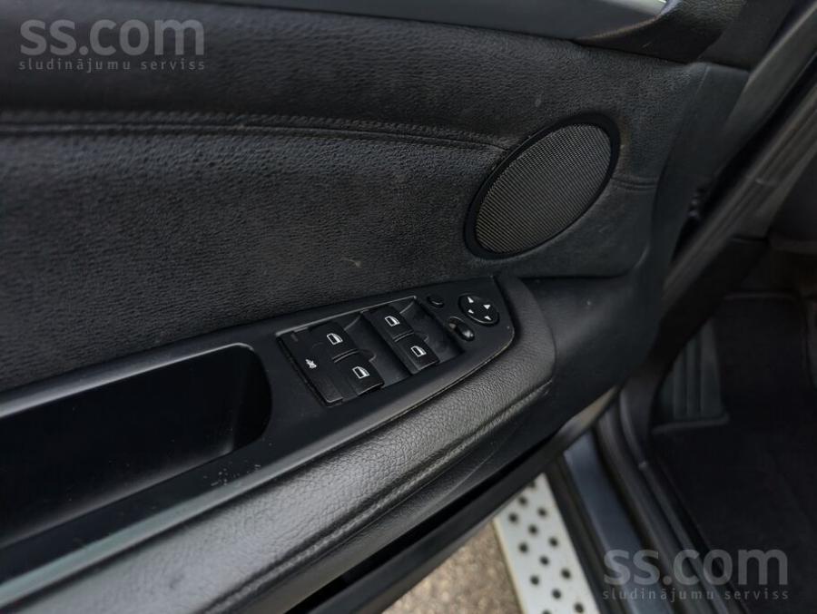Pelēks BMW X5 2012 Rīga, ar dzinēja tilpumu 3.00 L un nobraukumu 262 tūkst. km par 11500 €, foto 23 vietnē AUTOMOTO.COM.LV