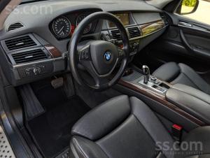 Pelēks BMW X5 2012 Rīga, ar dzinēja tilpumu 3.00 L un nobraukumu 262 tūkst. km par 11500 €, foto 24 vietnē AUTOMOTO.COM.LV