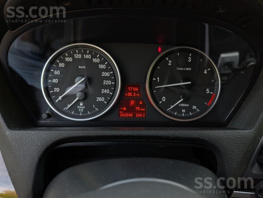 Pelēks BMW X5 2012 Rīga, ar dzinēja tilpumu 3.00 L un nobraukumu 262 tūkst. km par 11500 €, foto 29 vietnē AUTOMOTO.COM.LV
