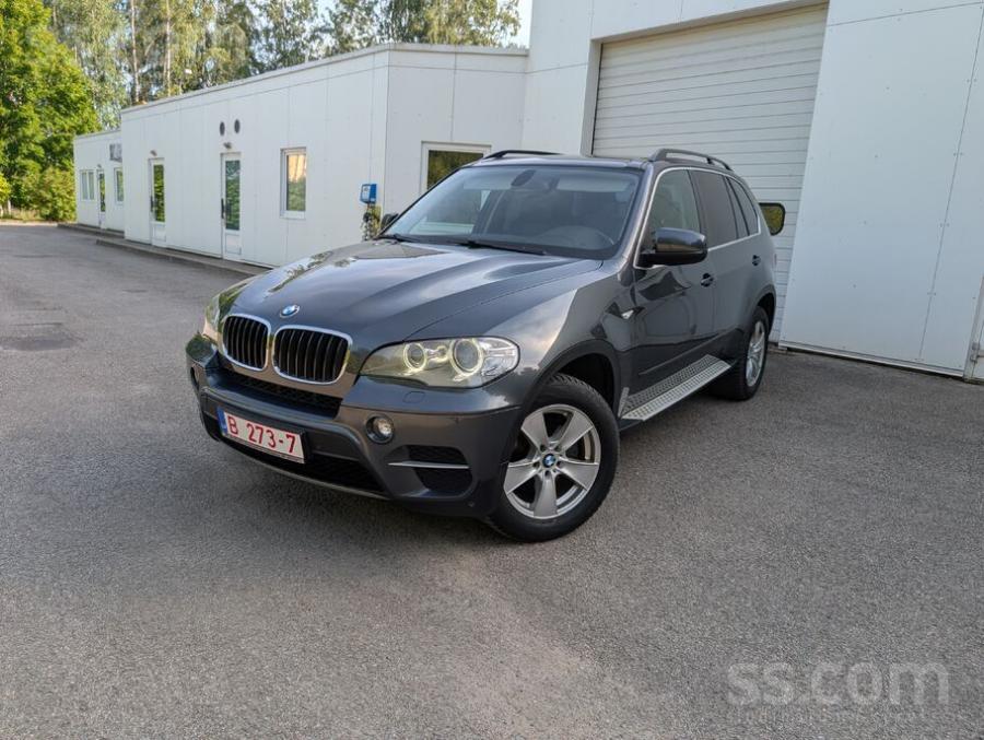 Pelēks BMW X5 2012 Rīga, ar dzinēja tilpumu 3.00 L un nobraukumu 262 tūkst. km par 11500 €, foto 32 vietnē AUTOMOTO.COM.LV