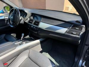 Pelēks BMW X5 2012 Utena, ar dzinēja tilpumu 3.00 L un nobraukumu 293 tūkst. km par 8700 €, foto 17 vietnē AUTOMOTO.COM.LV