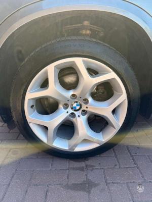 Pelēks BMW X5 2012 Utena, ar dzinēja tilpumu 3.00 L un nobraukumu 293 tūkst. km par 8700 €, foto 22 vietnē AUTOMOTO.COM.LV