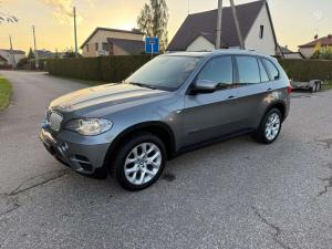 Grey BMW X5 2012 in Marijampole, with an engine capacity of 2.99 L and mileage of 258 thousand km for 9800 €, photo  on AUTOMOTO.COM.LV