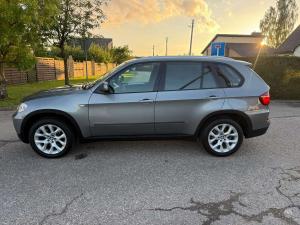 Grey BMW X5 2012 in Marijampole, with an engine capacity of 2.99 L and mileage of 258 thousand km for 9800 €, photo 3 on AUTOMOTO.COM.LV