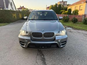 Grey BMW X5 2012 in Marijampole, with an engine capacity of 2.99 L and mileage of 258 thousand km for 9800 €, photo 8 on AUTOMOTO.COM.LV