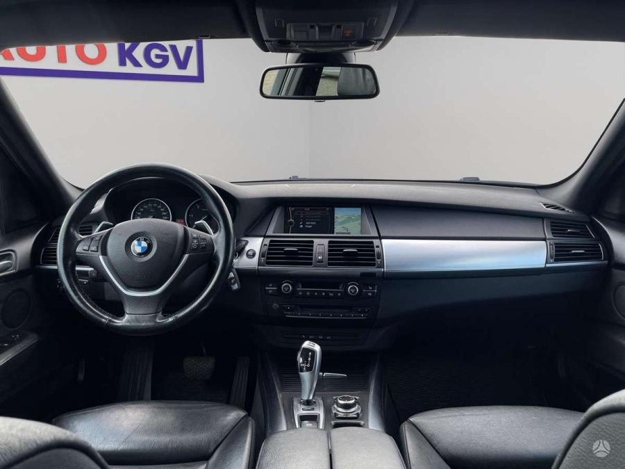 Pelēks BMW X5 2012 Viļņa, ar dzinēja tilpumu 3.00 L un nobraukumu 344 tūkst. km par 11999 €, foto 13 vietnē AUTOMOTO.COM.LV