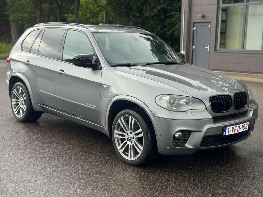 Pelēks BMW X5 2012 Utena, ar dzinēja tilpumu 3.00 L un nobraukumu 293 tūkst. km par 8250 €, foto 3 vietnē AUTOMOTO.COM.LV