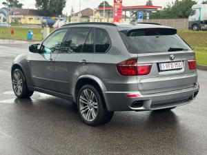 Pelēks BMW X5 2012 Utena, ar dzinēja tilpumu 3.00 L un nobraukumu 293 tūkst. km par 8250 €, foto 7 vietnē AUTOMOTO.COM.LV