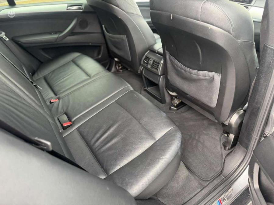 Pelēks BMW X5 2012 Utena, ar dzinēja tilpumu 3.00 L un nobraukumu 293 tūkst. km par 8250 €, foto 13 vietnē AUTOMOTO.COM.LV