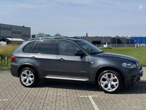 Grey BMW X5 2012 in Kaunas, with an engine capacity of 3.00 L and mileage of 232 thousand km for 13500 €, photo 3 on AUTOMOTO.COM.LV