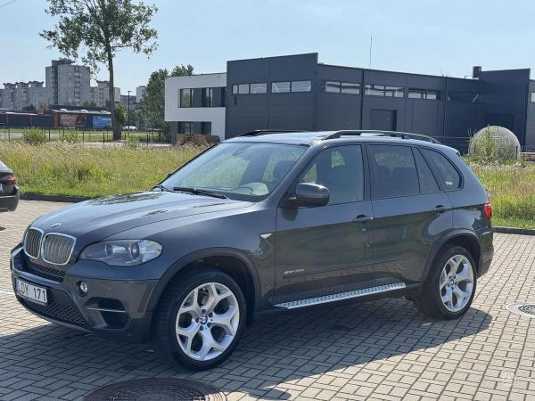 БМВ Х5 2012 в Каунас на AUTOMOTO.COM.LV Серый БМВ Х5 2012 в Каунас, объемом двигателя 3.00 л и пробегом 232 тыс. км за 13500 €, фото 9 на AUTOMOTO.COM.LV