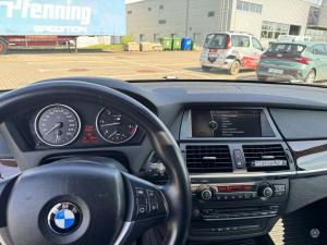 Grey BMW X5 2012 in Kaunas, with an engine capacity of 3.00 L and mileage of 232 thousand km for 13500 €, photo 13 on AUTOMOTO.COM.LV