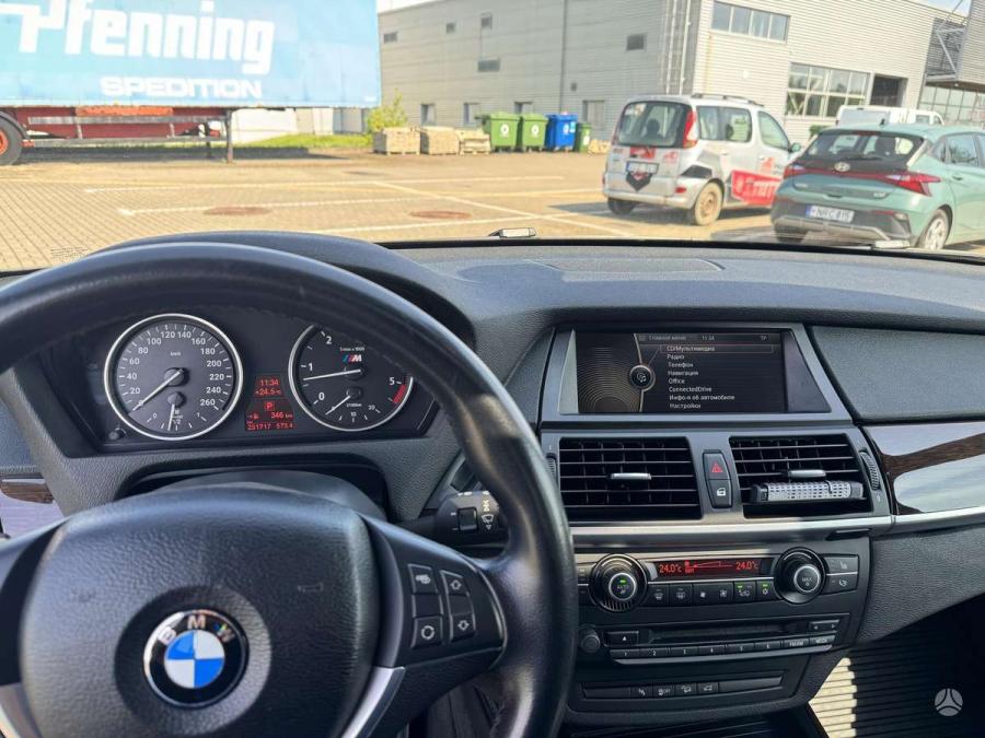 Grey BMW X5 2012 in Kaunas, with an engine capacity of 3.00 L and mileage of 232 thousand km for 13500 €, photo 13 on AUTOMOTO.COM.LV