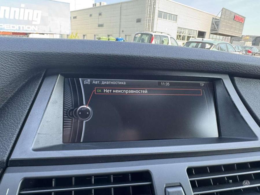 Grey BMW X5 2012 in Kaunas, with an engine capacity of 3.00 L and mileage of 232 thousand km for 13500 €, photo 15 on AUTOMOTO.COM.LV