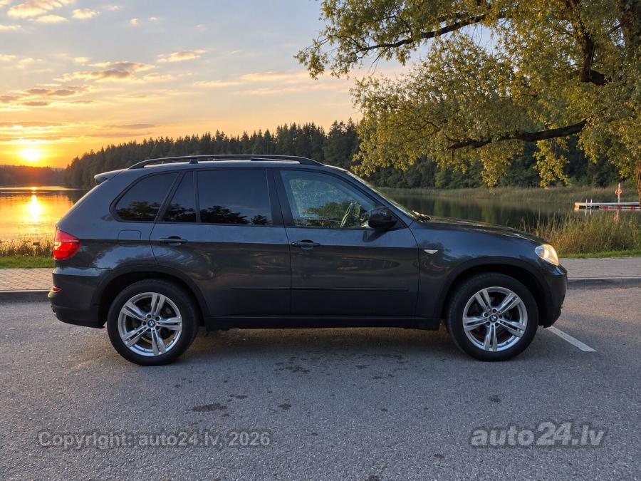 Pelēks BMW X5 2012 Valga, ar dzinēja tilpumu 3.00 L un nobraukumu 330 tūkst. km par 9999 €, foto 6 vietnē AUTOMOTO.COM.LV