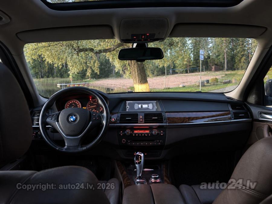 Pelēks BMW X5 2012 Valga, ar dzinēja tilpumu 3.00 L un nobraukumu 330 tūkst. km par 9999 €, foto 9 vietnē AUTOMOTO.COM.LV