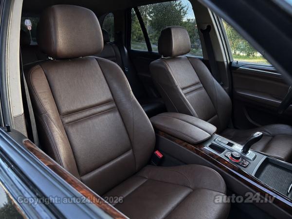 Pelēks BMW X5 2012 Valga, ar dzinēja tilpumu 3.00 L un nobraukumu 330 tūkst. km par 9999 €, foto 11 vietnē AUTOMOTO.COM.LV