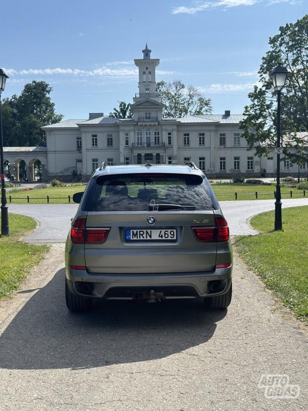 Grey BMW X5 2012 in Siauliai, with an engine capacity of 3.00 L and mileage of 252 thousand km for 11900 €, photo 6 on AUTOMOTO.COM.LV