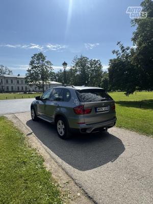Pelēks BMW X5 2012 Šauļi, ar dzinēja tilpumu 3.00 L un nobraukumu 252 tūkst. km par 11900 €, foto 8 vietnē AUTOMOTO.COM.LV