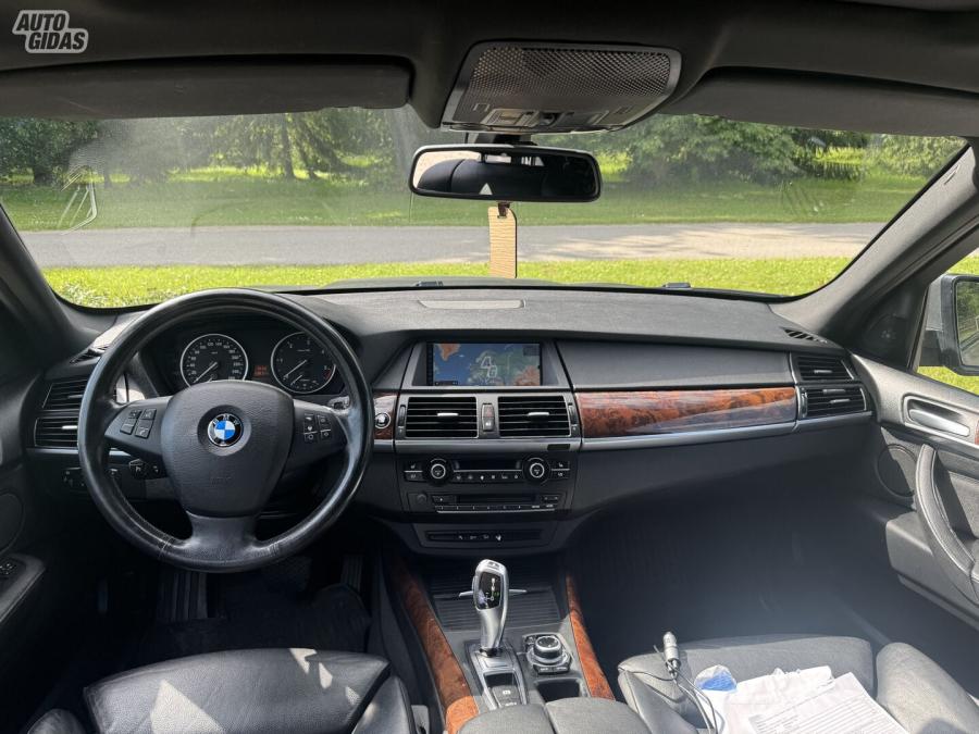 Pelēks BMW X5 2012 Šauļi, ar dzinēja tilpumu 3.00 L un nobraukumu 252 tūkst. km par 11900 €, foto 12 vietnē AUTOMOTO.COM.LV