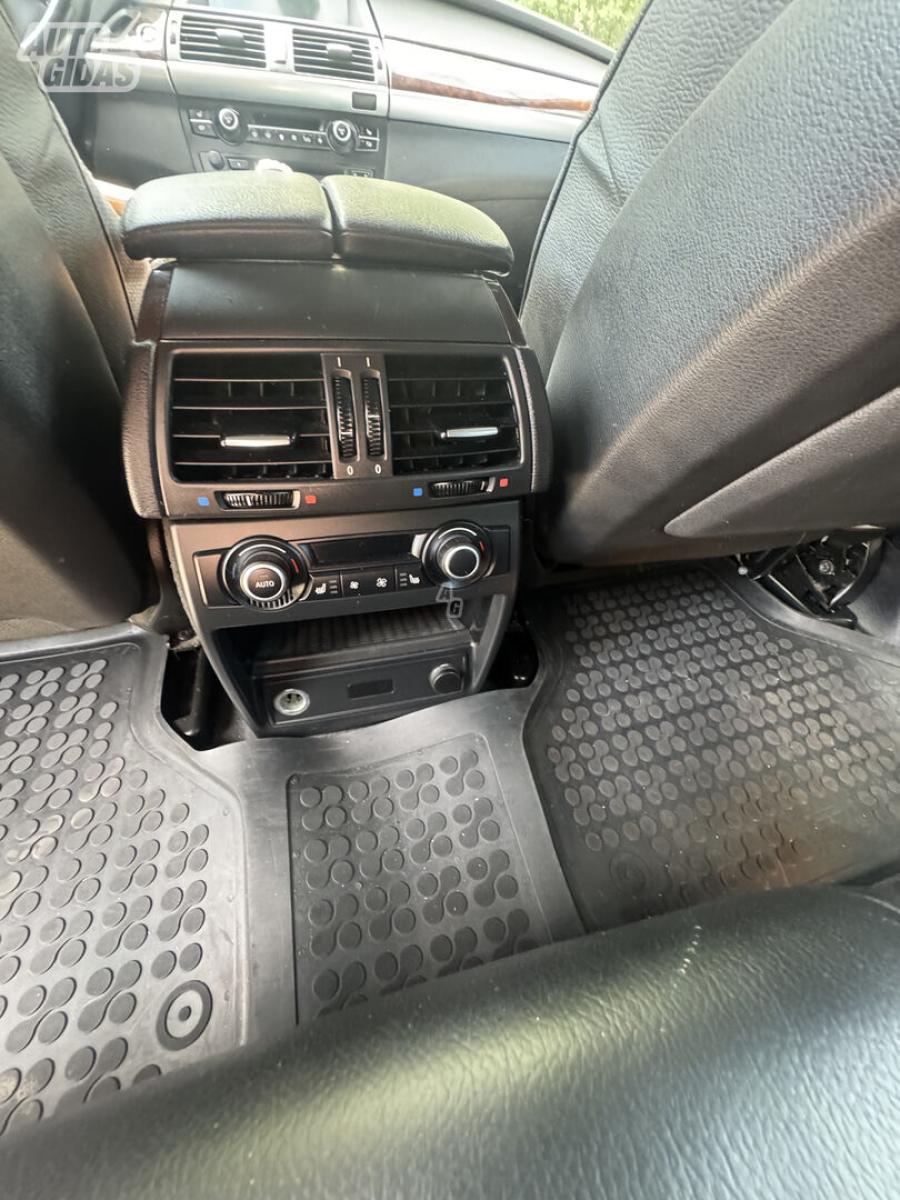 Pelēks BMW X5 2012 Šauļi, ar dzinēja tilpumu 3.00 L un nobraukumu 252 tūkst. km par 11900 €, foto 15 vietnē AUTOMOTO.COM.LV