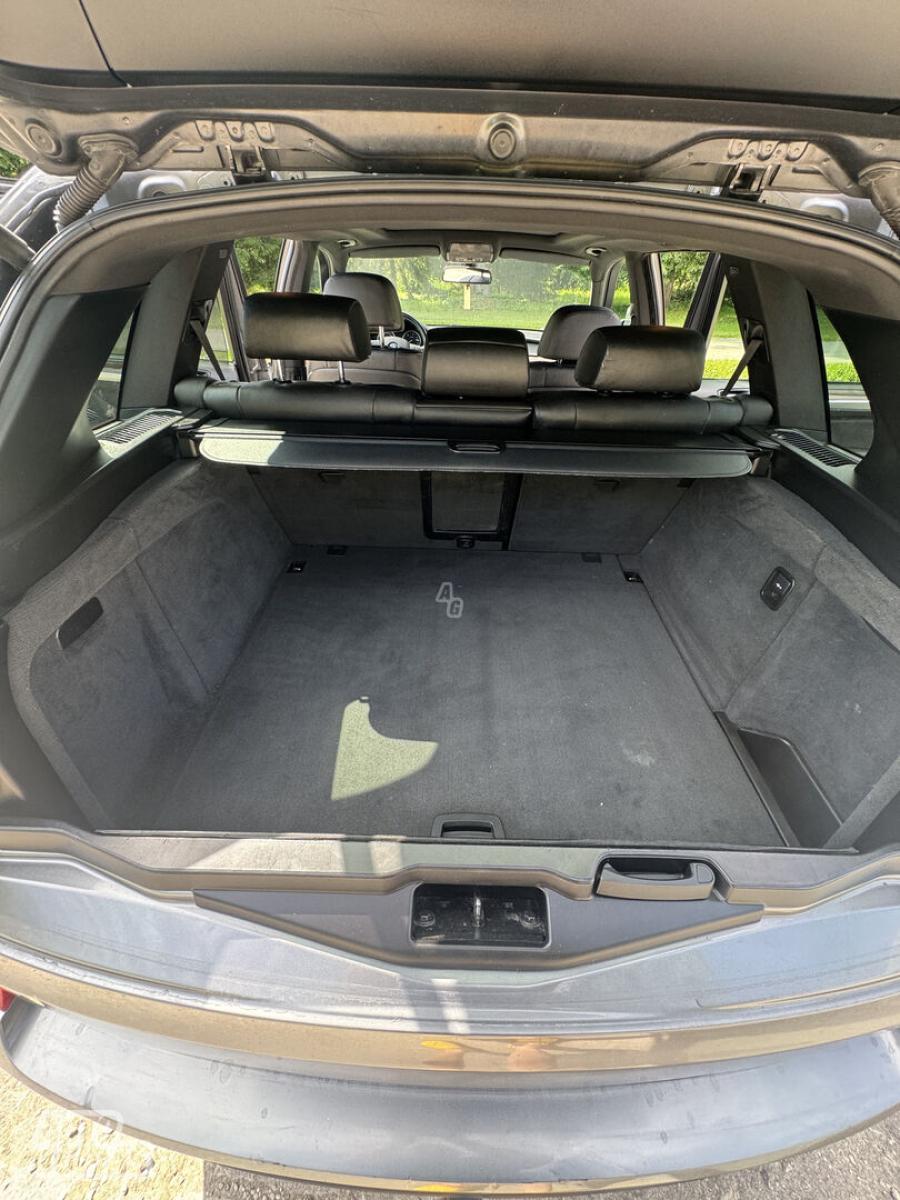 Pelēks BMW X5 2012 Šauļi, ar dzinēja tilpumu 3.00 L un nobraukumu 252 tūkst. km par 11900 €, foto 19 vietnē AUTOMOTO.COM.LV