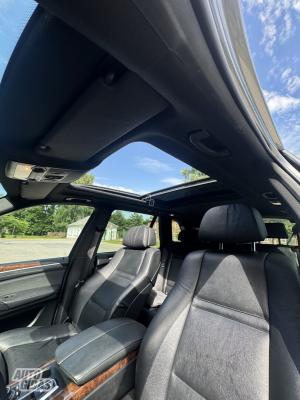 Pelēks BMW X5 2012 Šauļi, ar dzinēja tilpumu 3.00 L un nobraukumu 252 tūkst. km par 11900 €, foto 29 vietnē AUTOMOTO.COM.LV