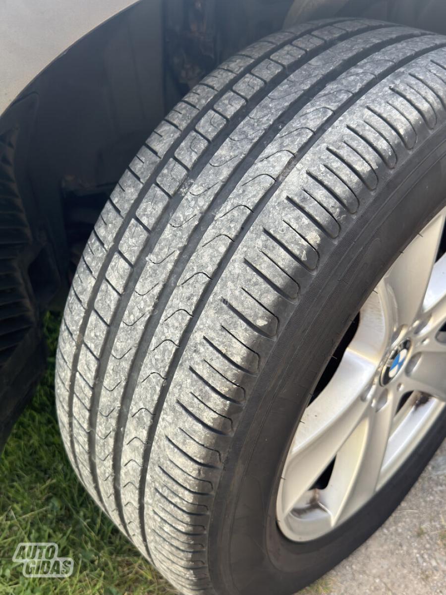 Pelēks BMW X5 2012 Šauļi, ar dzinēja tilpumu 3.00 L un nobraukumu 252 tūkst. km par 11900 €, foto 30 vietnē AUTOMOTO.COM.LV